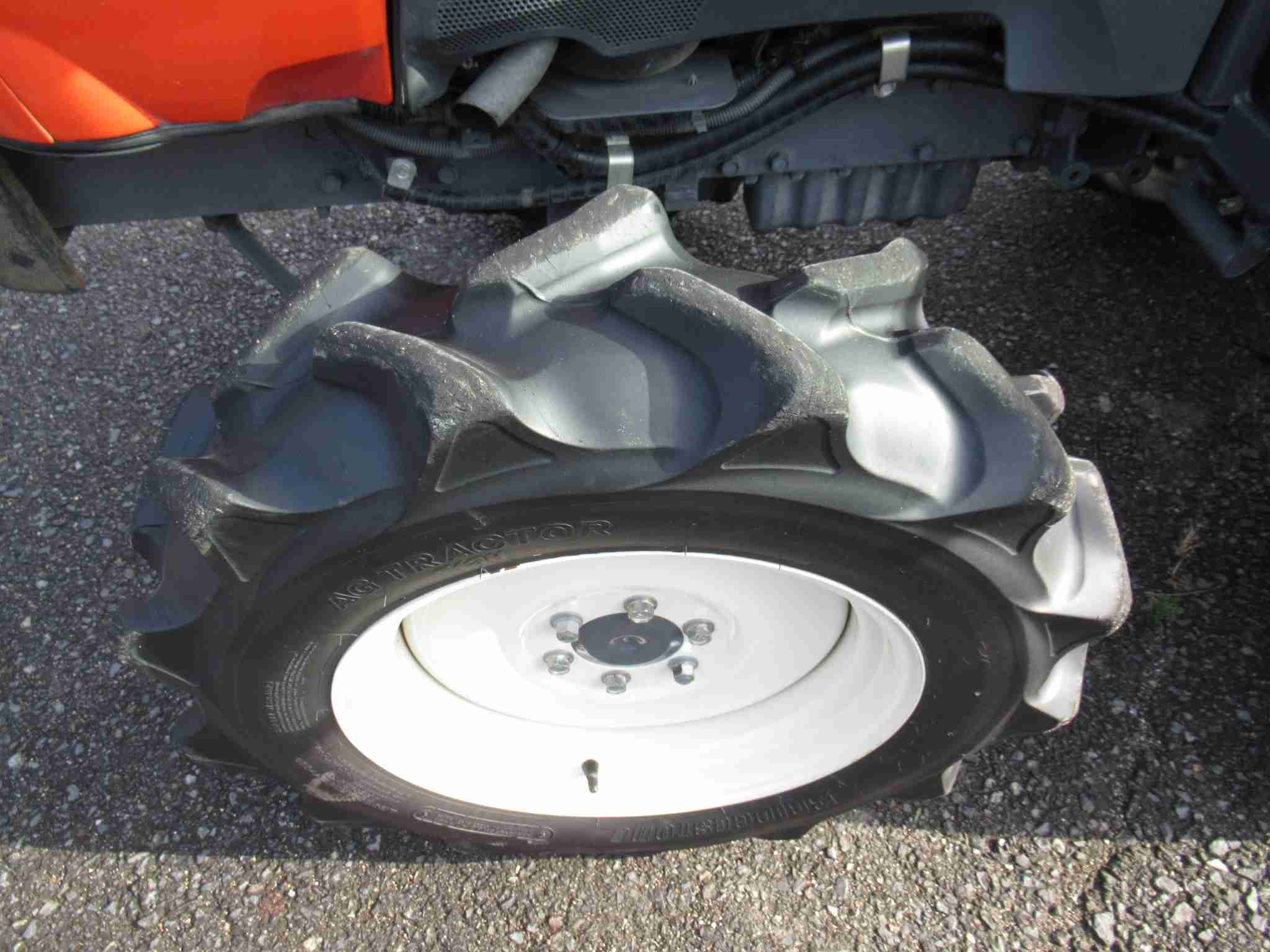 クボタ FT25 588時間、25馬力、キャビン、エアコン付け | トラクター | 商品一覧 | 優良中古農機具を買うなら福治商会！