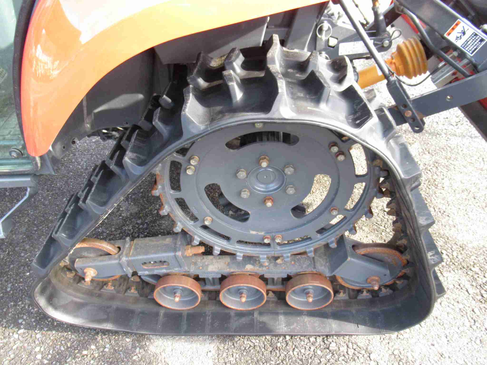 クボタ FT25 588時間、25馬力、キャビン、エアコン付け | トラクター | 商品一覧 | 優良中古農機具を買うなら福治商会！